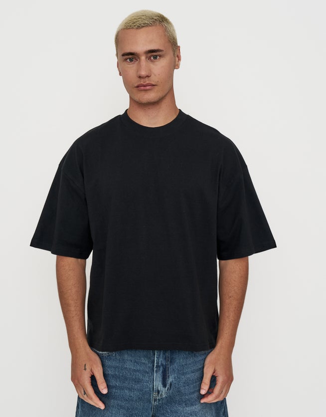 Vintage Box Fit T Shirt in Solid Black | Hallensteins NZ